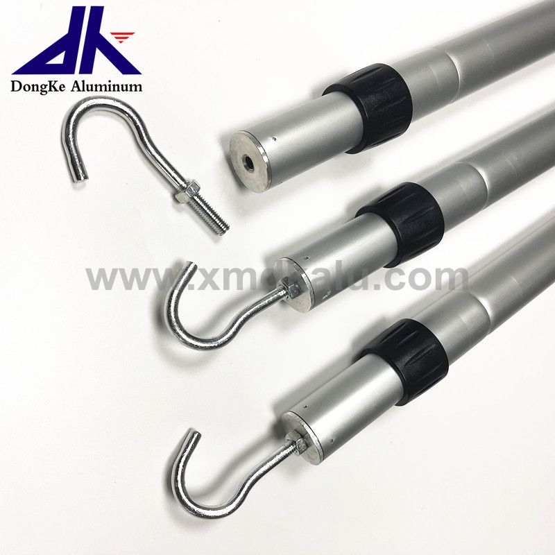 twist lock extendable pole with hook